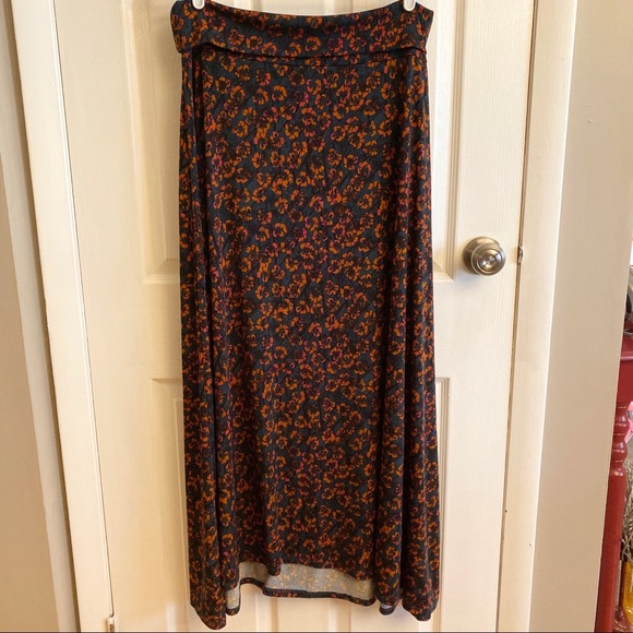 LuLaRoe | Skirts | 25 Or 32 Llr Maxi Skirt | Poshmark